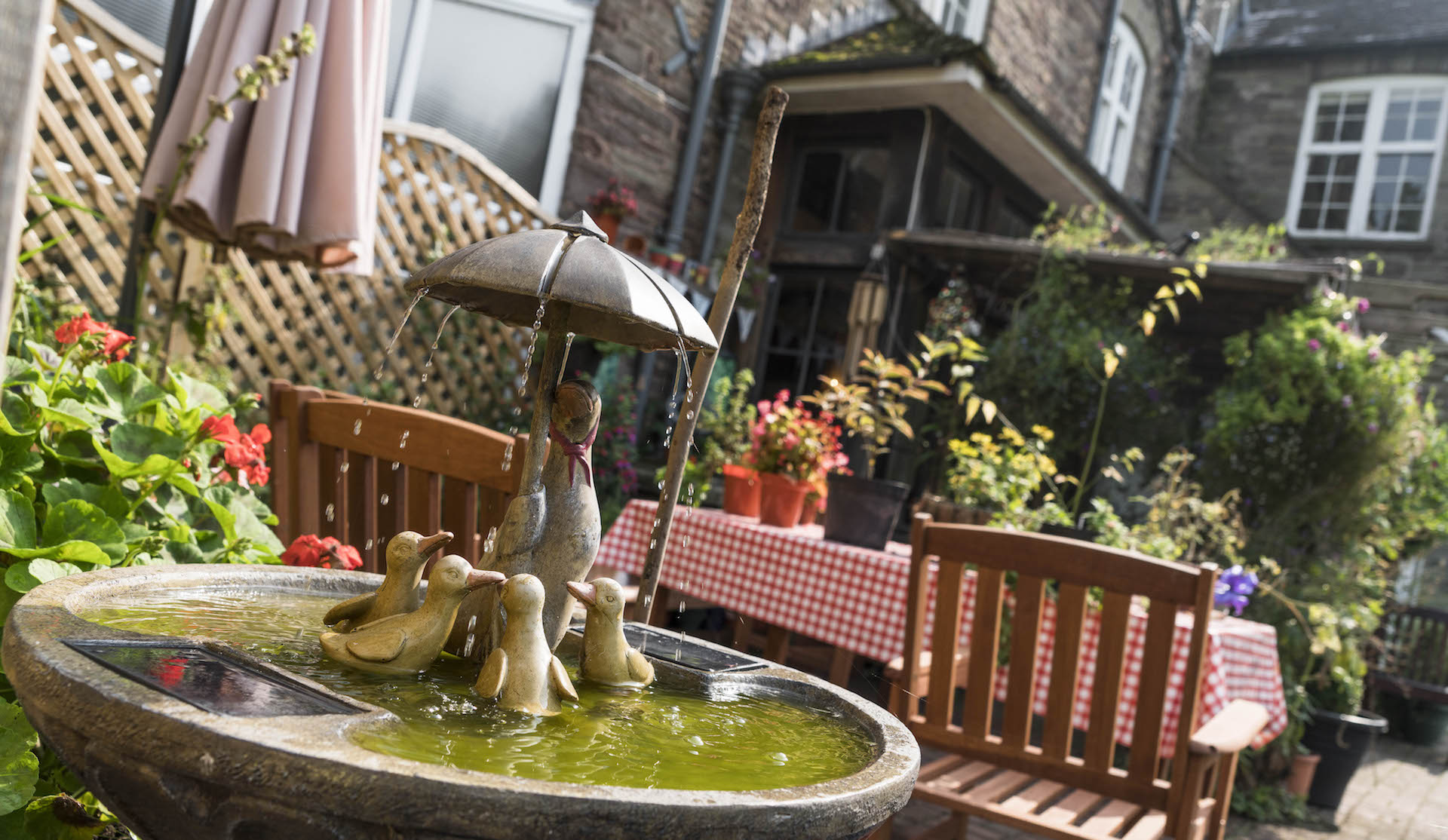 Welcome to Herefordshire Care Homes | Dulas Court | Ewyas Harold