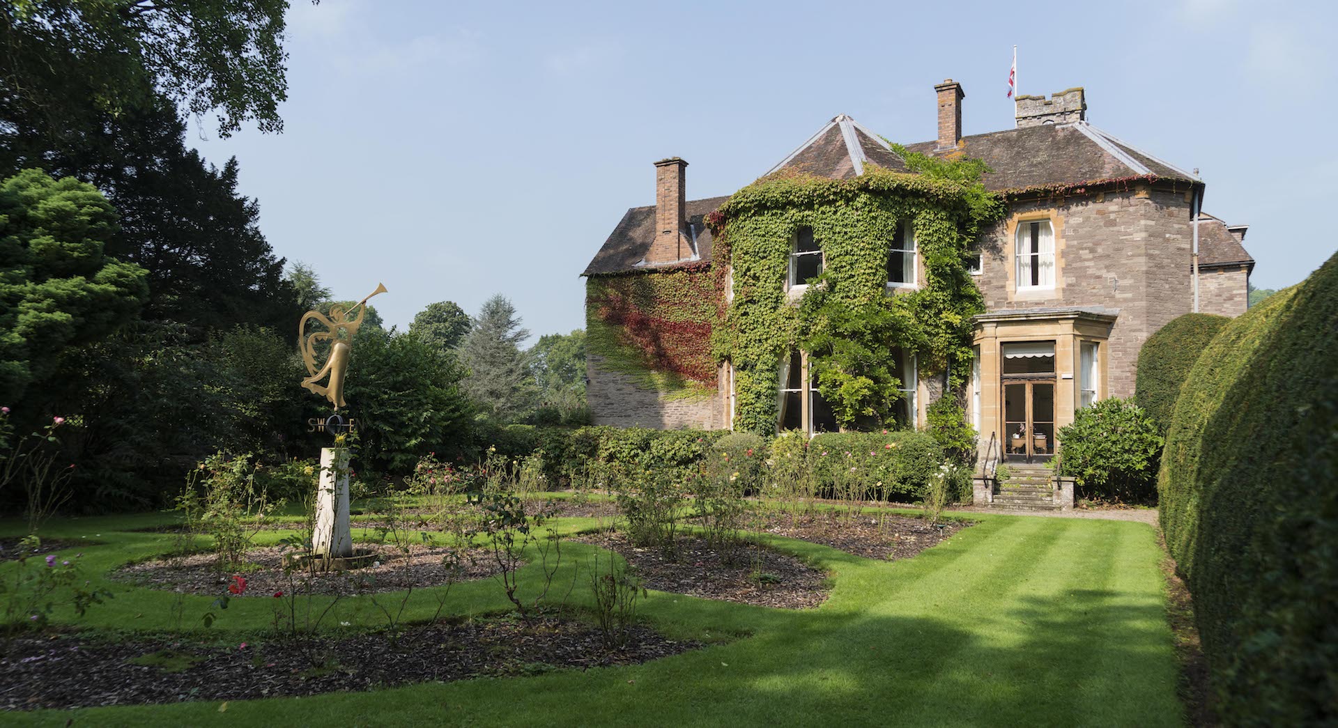 Welcome to Herefordshire Care Homes | Dulas Court | Ewyas Harold