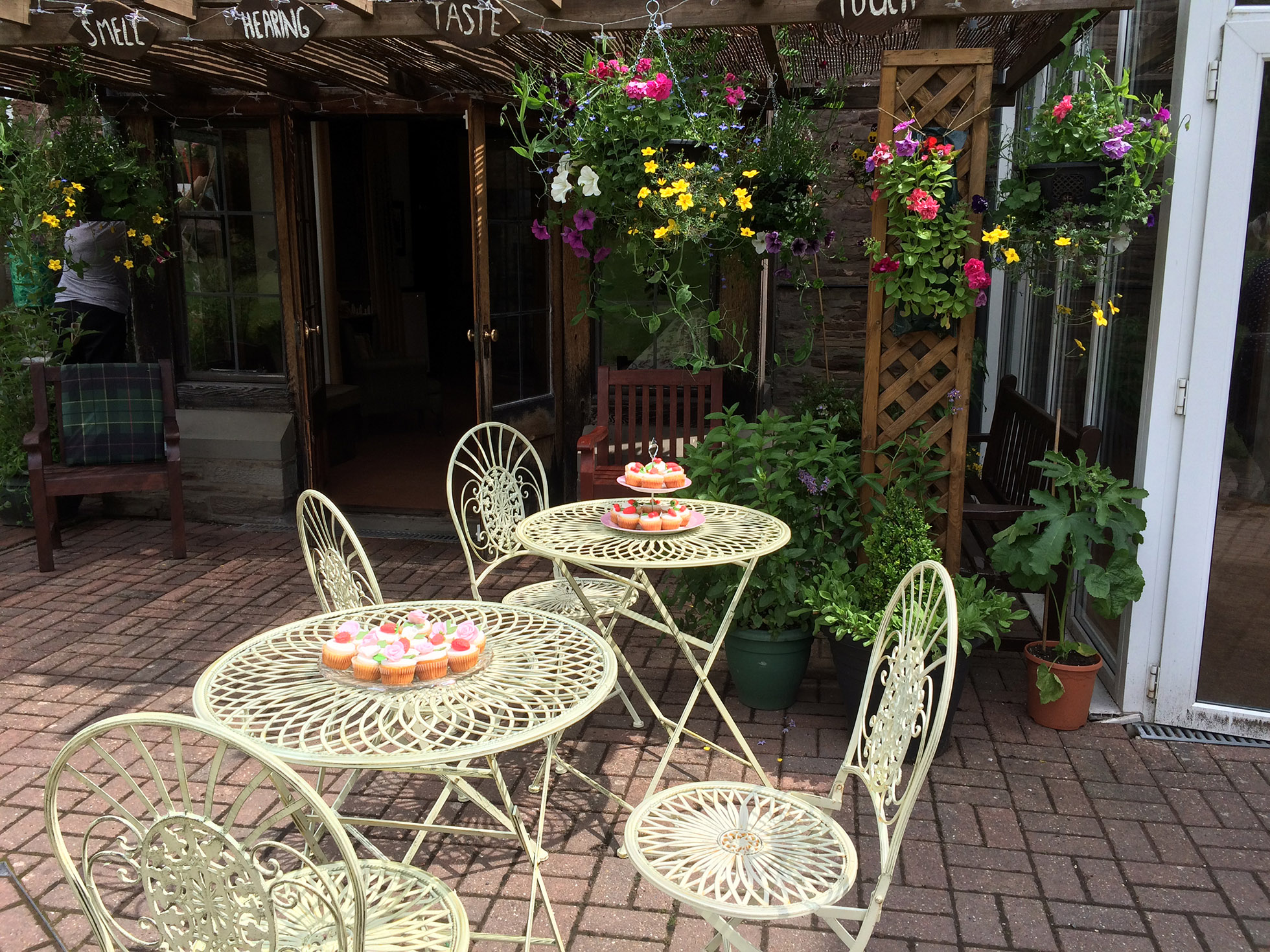 Welcome to Herefordshire Care Homes | Dulas Court | Ewyas Harold